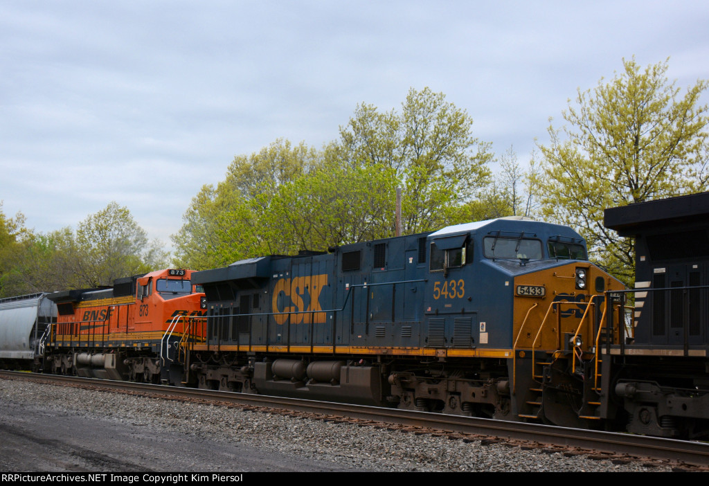 CSX 5433 on NS 64K